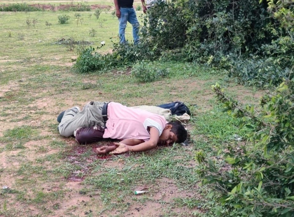 पुरानी रंजिश बनी काल ,दर्री के युवक की बांकीमोंगरा के सब स्टेशन के पास चाकू गोदकर बेरहमी से ...